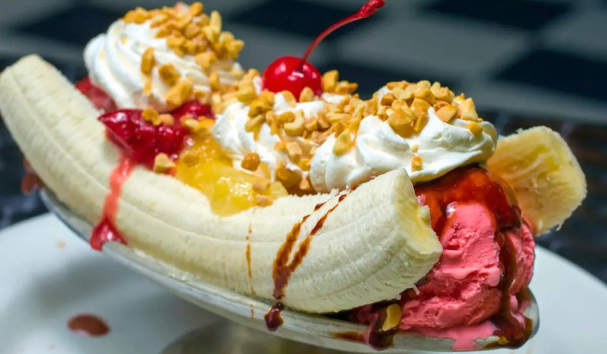 The Ultimate Guide to Making a Delicious Banana Split at Home