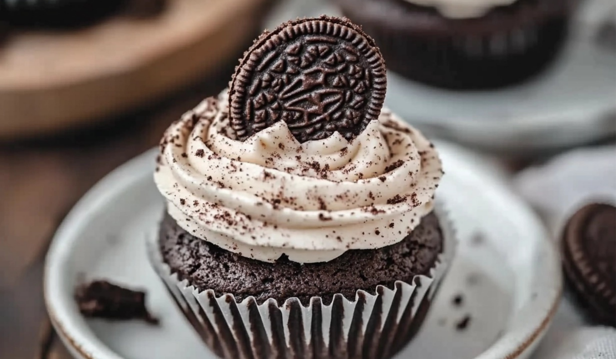 Oreo Frosting: A Creamy Dream Topping for Every Dessert - Lidia Recipes
