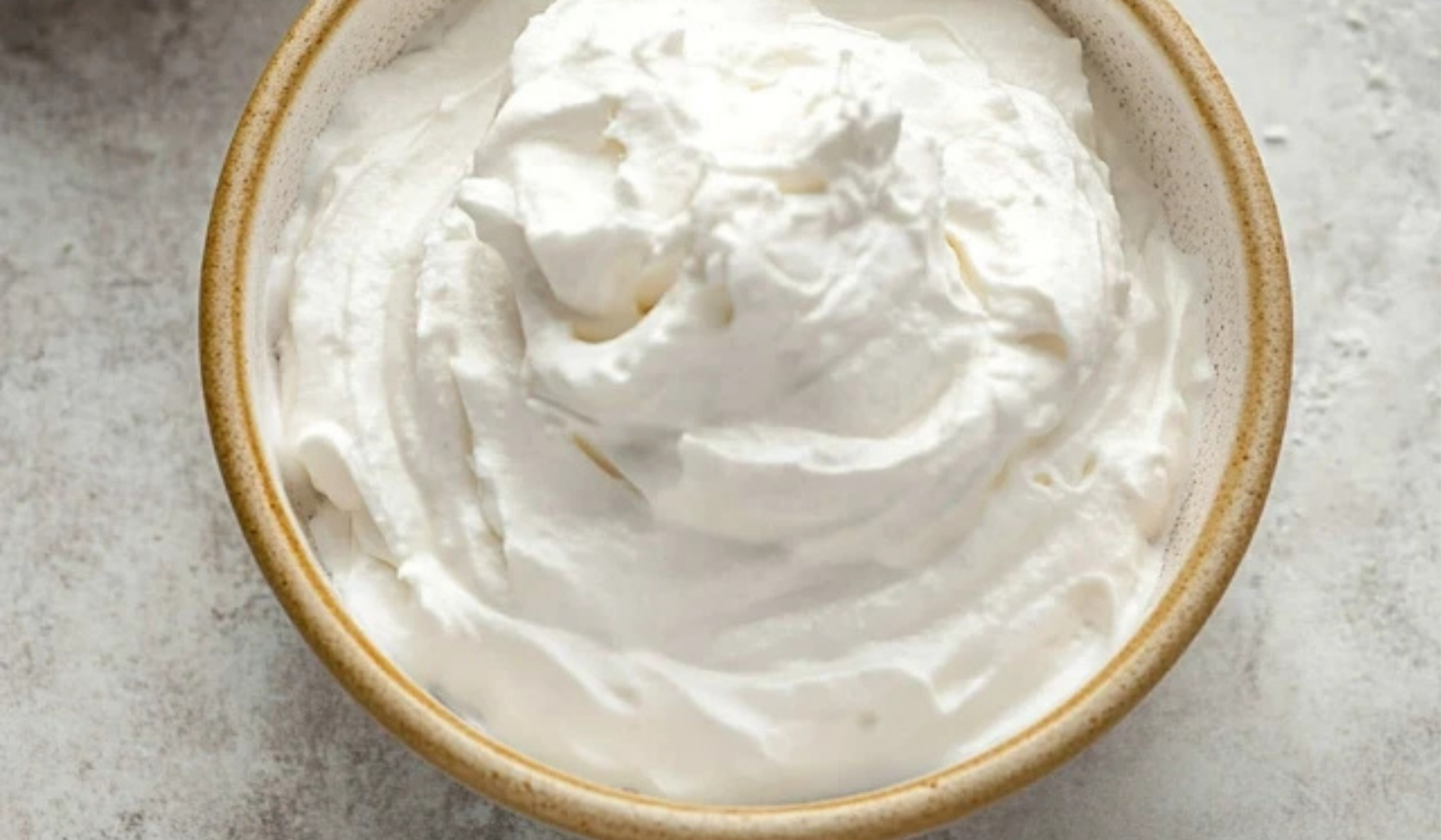 How to Make Coconut Whipped Cream: A Simple, Creamy Treat for Beginners ...